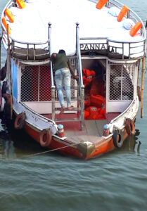 Boat Booking in Varanasi | Boat for Ganga Arti in Varanasi